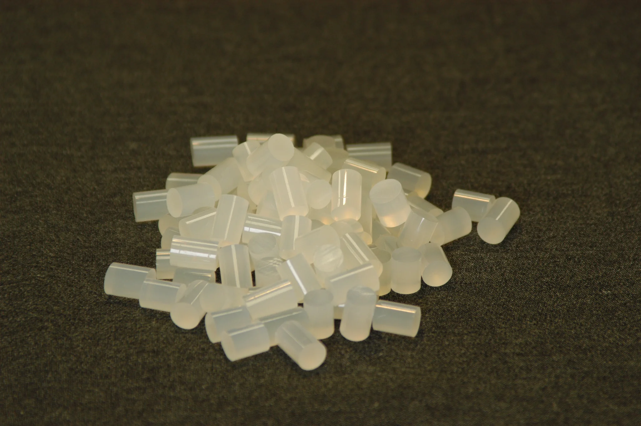 Hot Melt Chips Manufacturers, Suppliers & Exporters in India